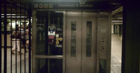 25 Y.O. Man Jumps in Front of Union Square Train, Killed